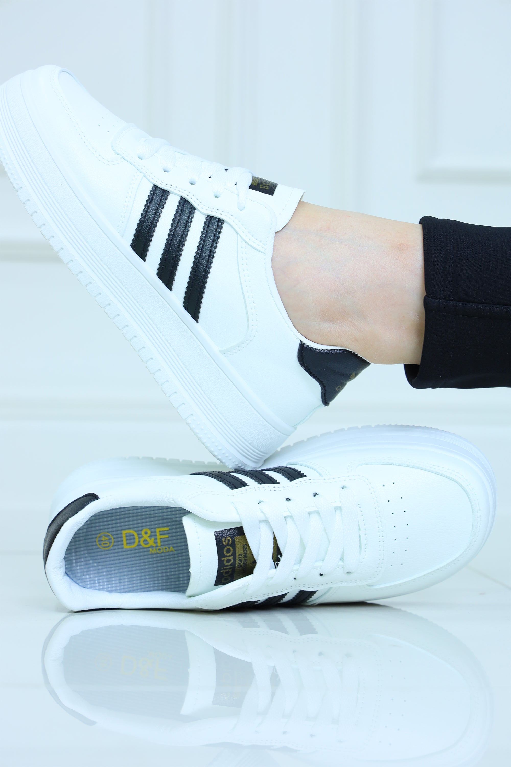 3-Black Lines Sport Shoe – D&F MODA